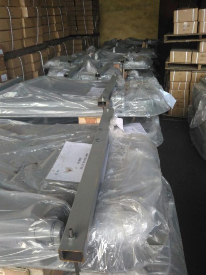 Round Angle Weathertight Ship Hatch Cover With Six Wedges Shape Dogs