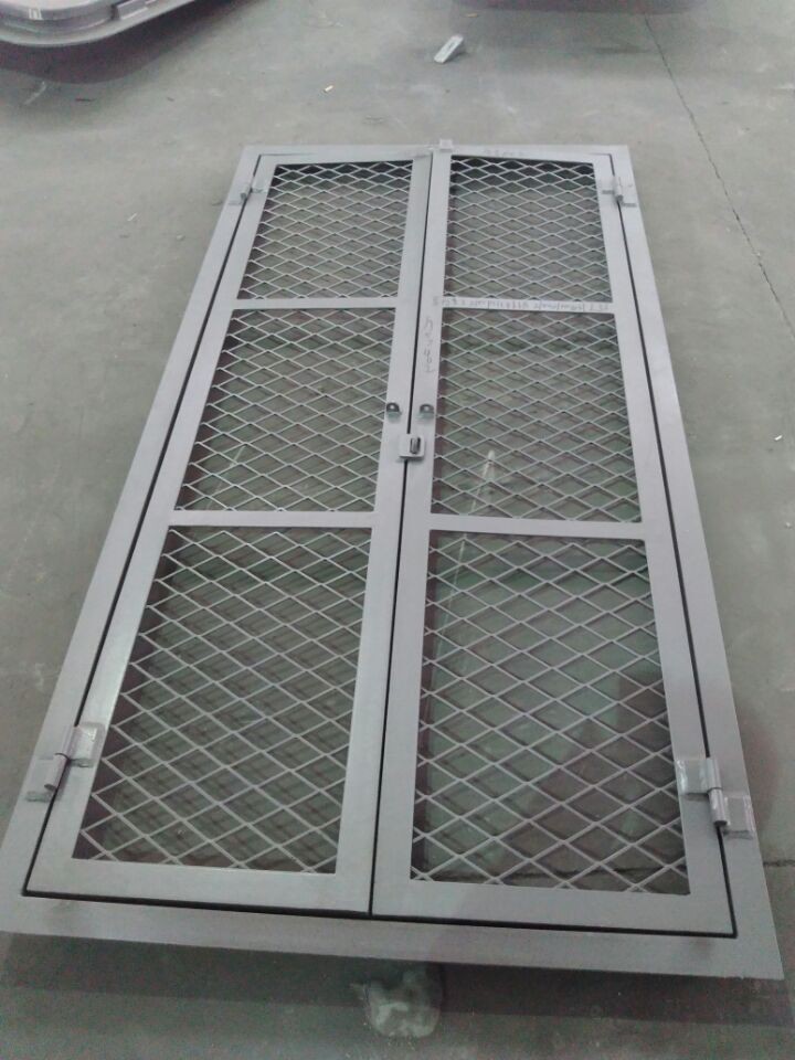 Single & Double Opening Wire Mesh Fence Door 8 mm Thickness