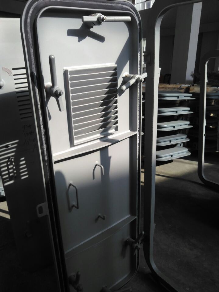 6 Clips Left or Right Outwards Access Doors 1600×800mm With Louver