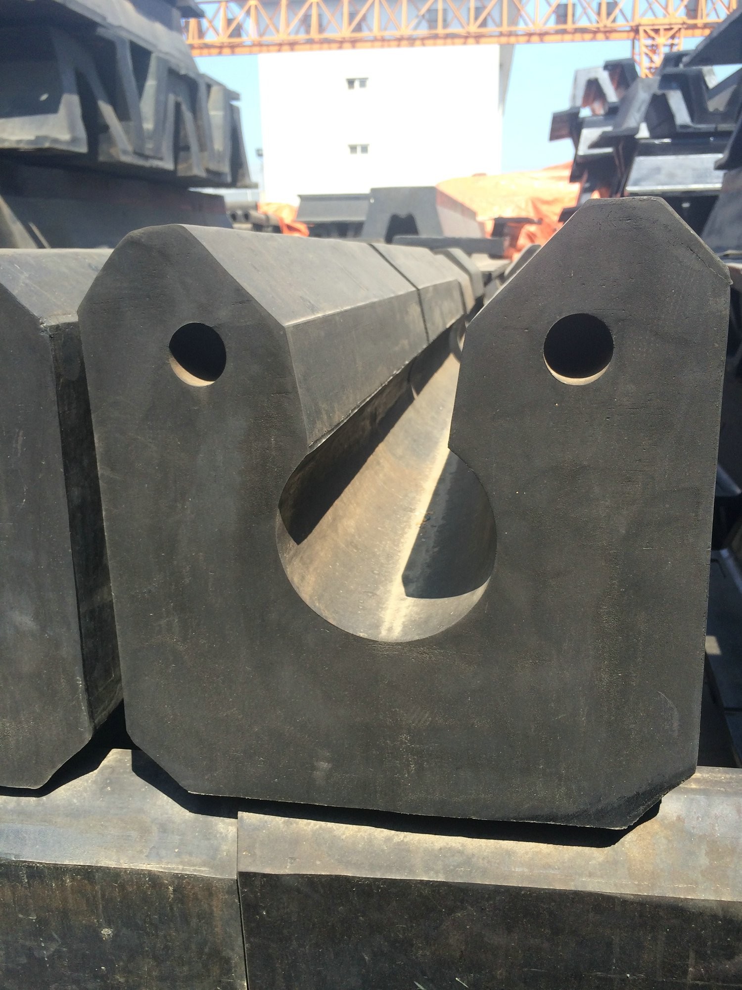 Keyhole Type Rubber Fenders for Vessel Protection and Shock Absorption ...