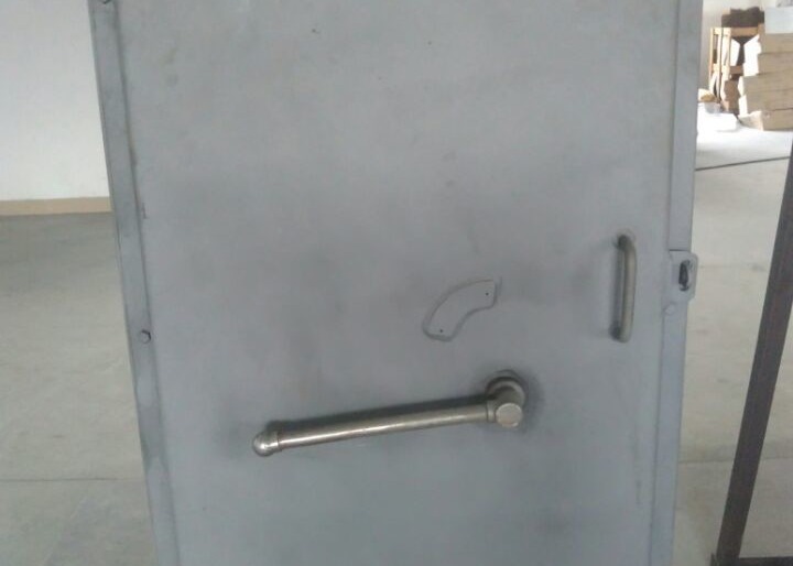 Quick Acting Ships Marine Cabin Doors Weathertight For Shipbuilding 2100mm